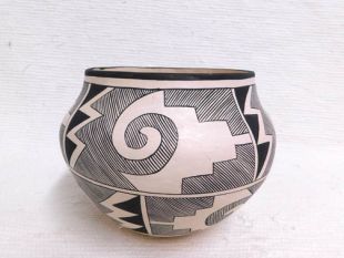 Native American Handbuilt Pottery | Kachina House