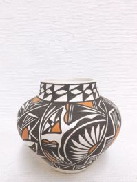 Native American Laguna Handpainted Traditional Pot
